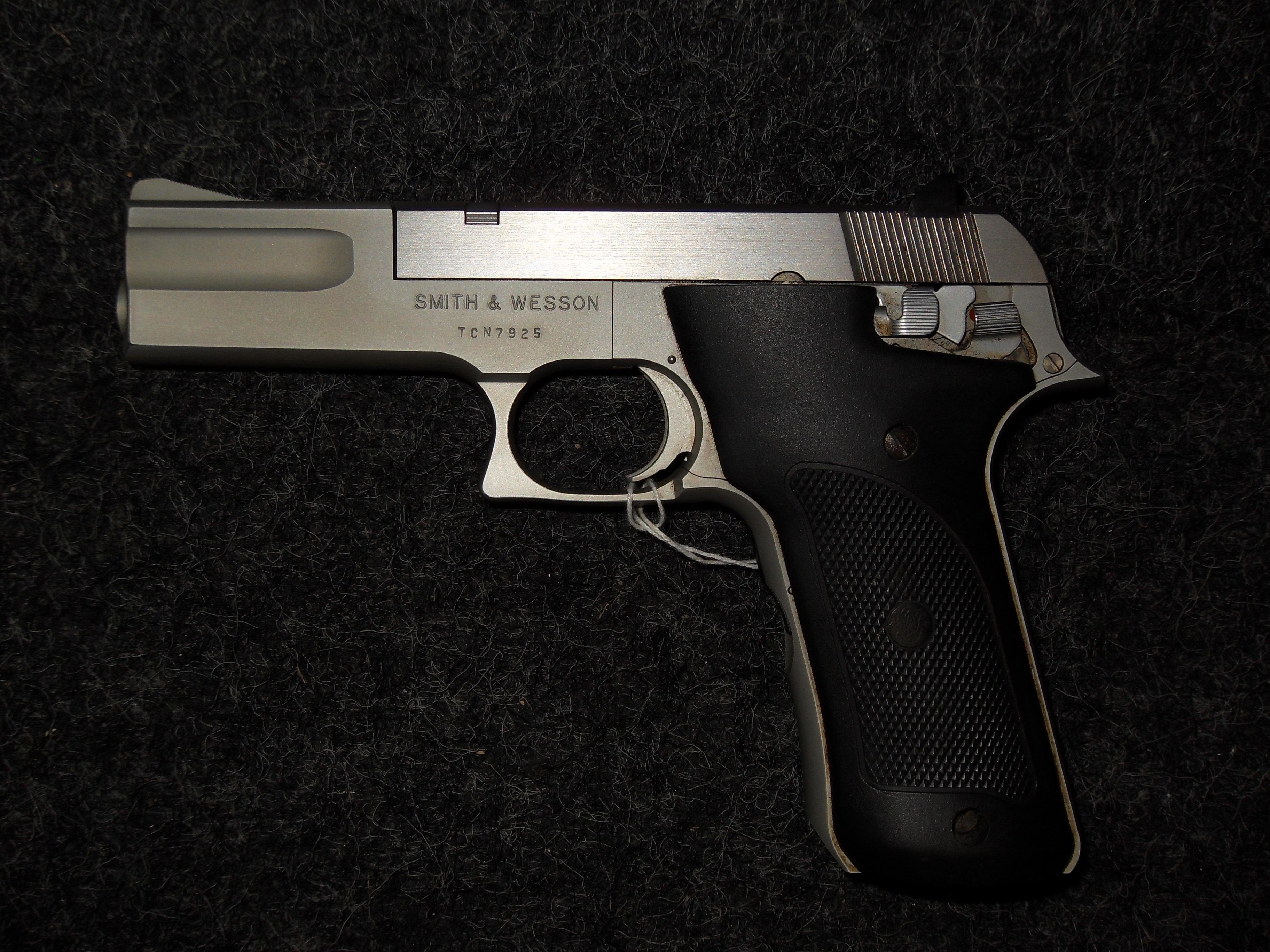 Smith & Wesson 622 Stainless FREE S... for sale at Gunsamerica.com ...