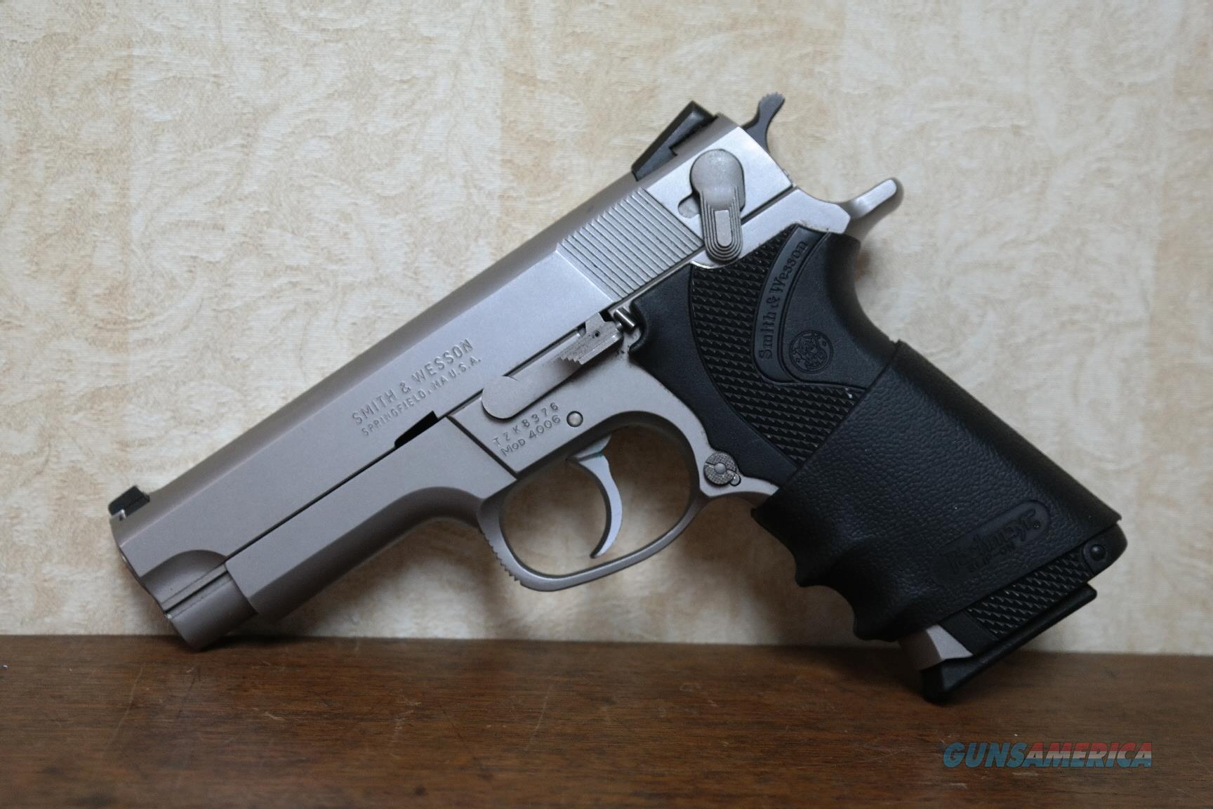Smith & Wesson Mod 4006 .40 S&W for sale at Gunsamerica.com: 992595738