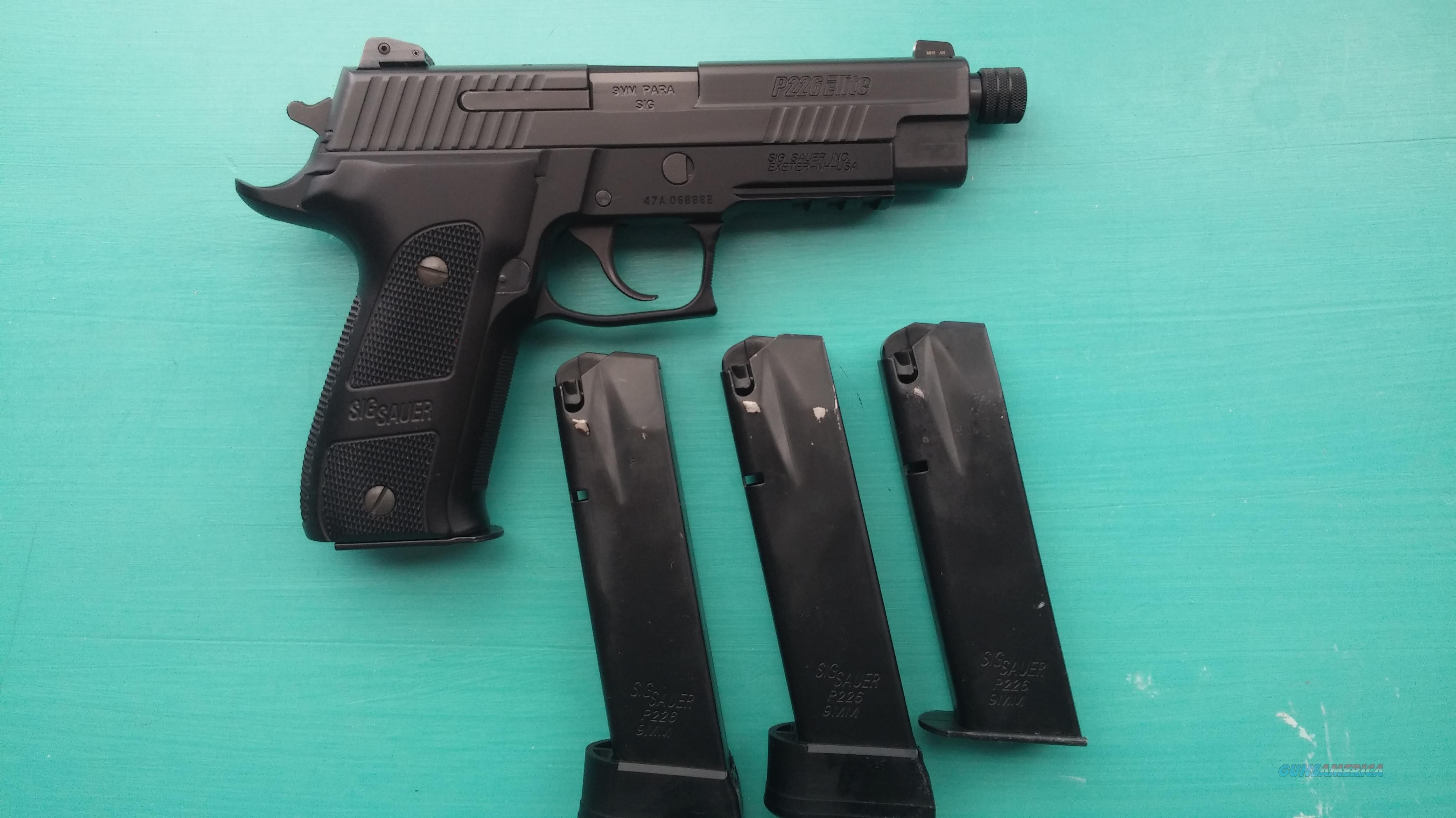 P226 Elite Dark Threaded Barrel