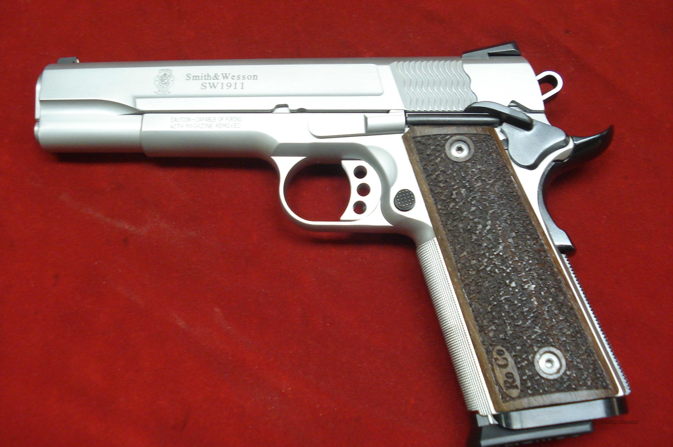 SMITH AND WESSON SW1911 PRO SERIES ... for sale at Gunsamerica.com ...