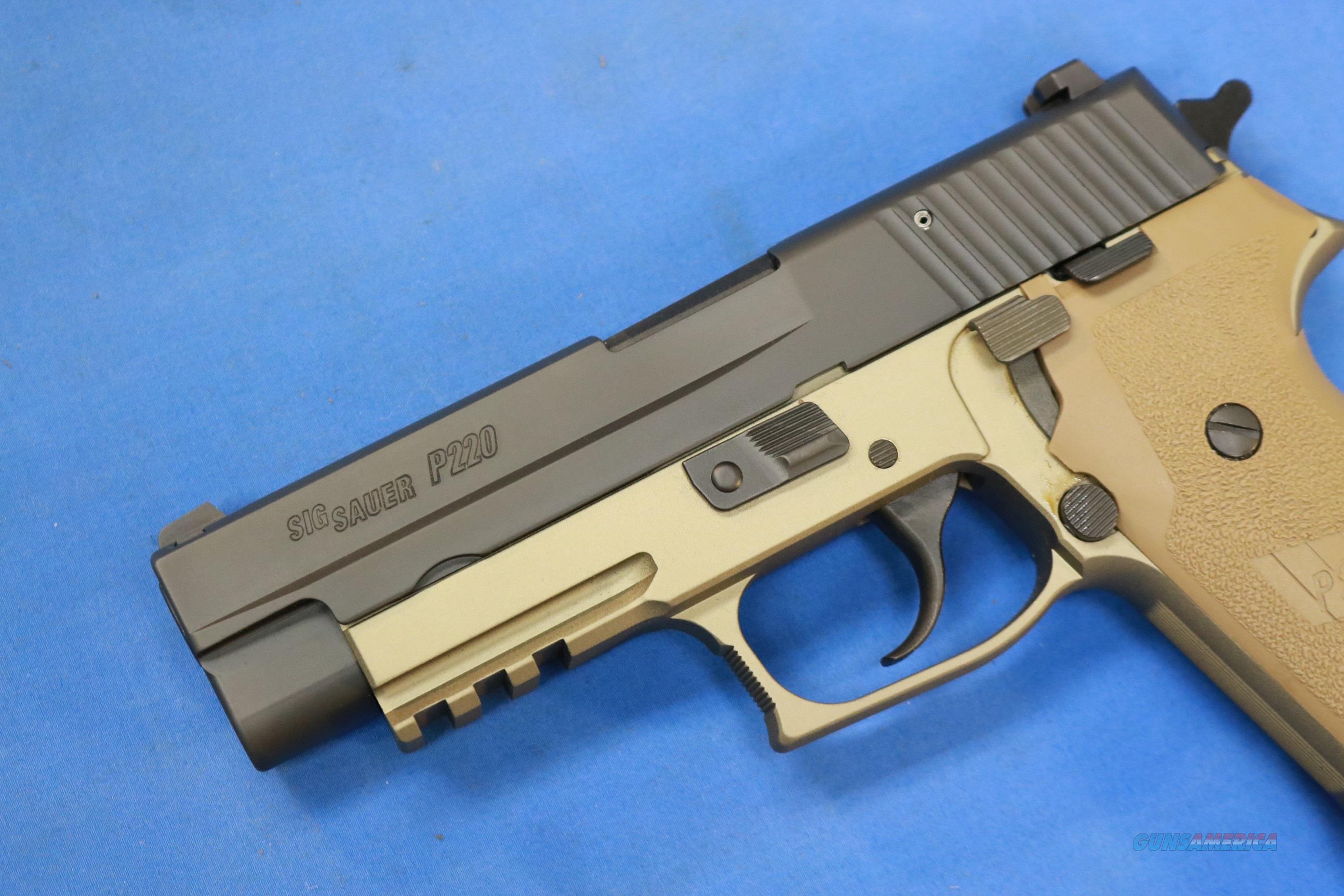 Sig Sauer P220 Combat