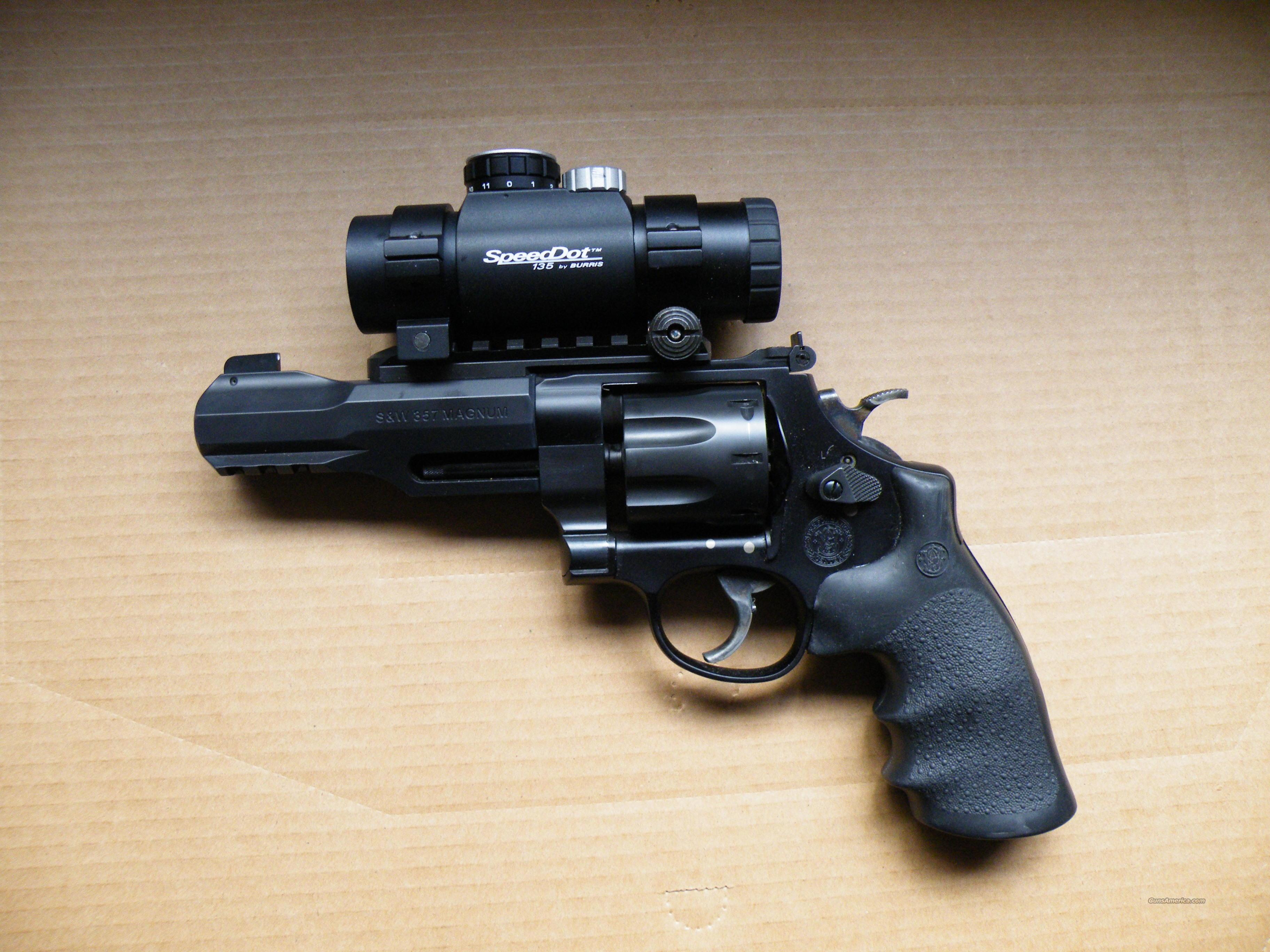 PERFORMANCE CENTER M&P R8 for sale