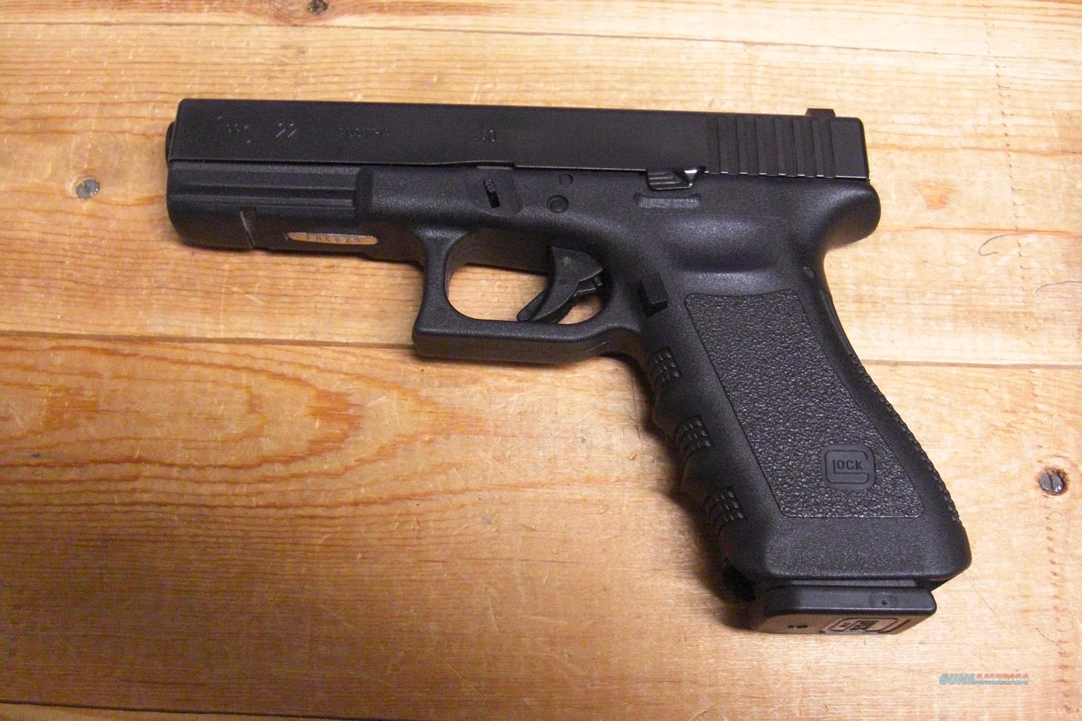 Glock 22 w/faint night sights, exte... for sale at Gunsamerica.com ...