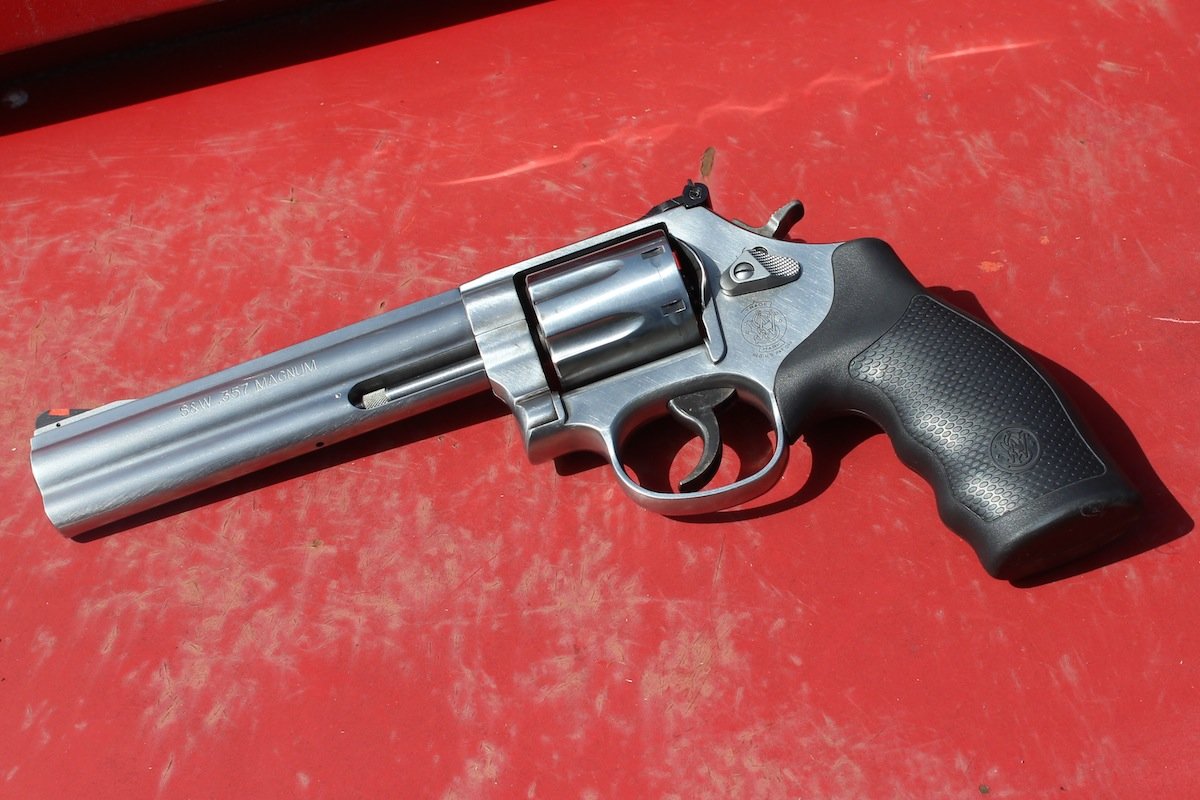 Shoot-out: Colt Python vs. Smith & Wesson 686