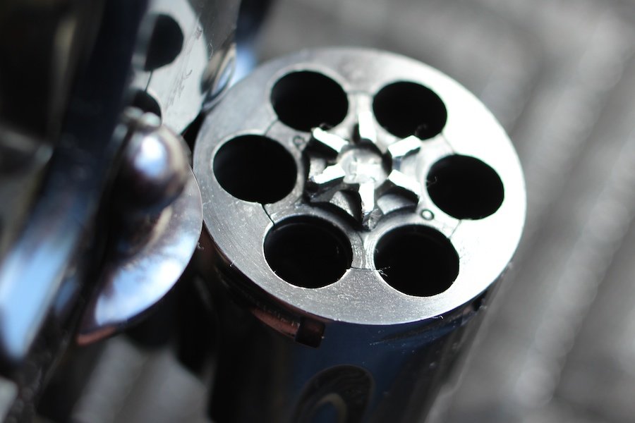 Shoot-out: Colt Python vs. Smith & Wesson 686