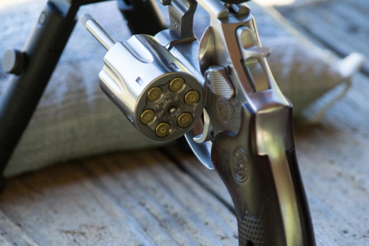 A Long Range Revolver? Smith & Wesson 647 Varminter