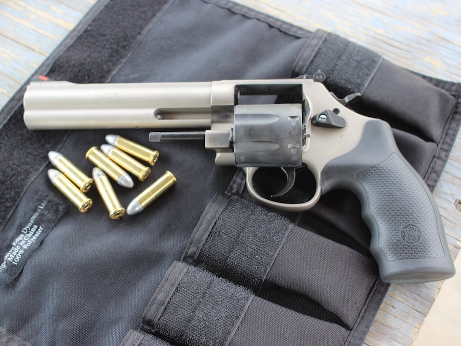 Shoot-out: Colt Python vs. Smith & Wesson 686