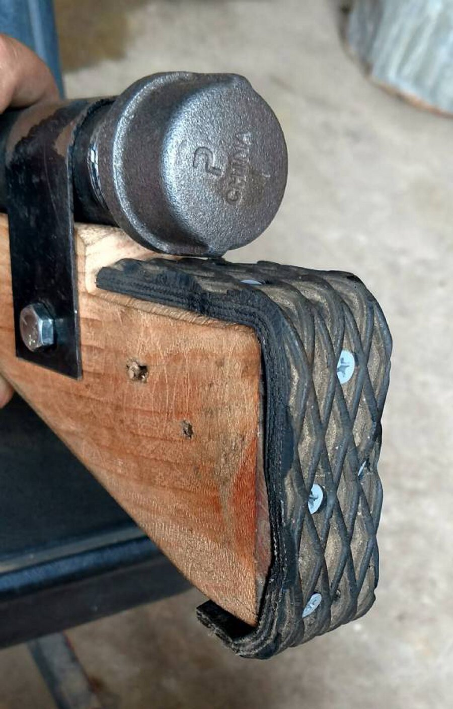 Check out this Post-Apocalyptic AR Build!