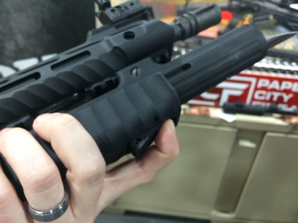 Meet the Stinger! A Retractable AR Bayonet Spike - SHOT Show 2018
