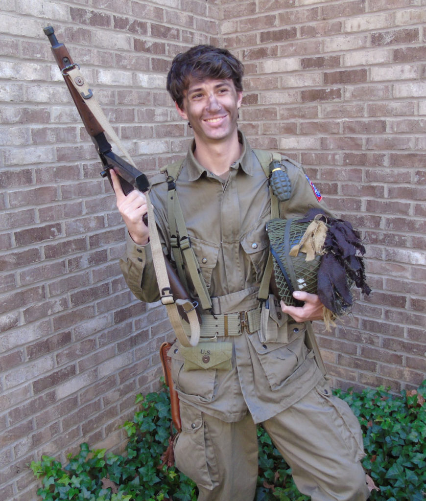 The Thompson Submachine Gun - From Chicago Streets to European ...