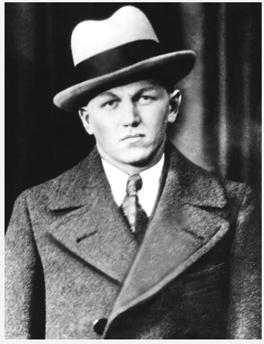 1911 Baby Machine Gun and the Baby Faced Monster: Lester Gillis