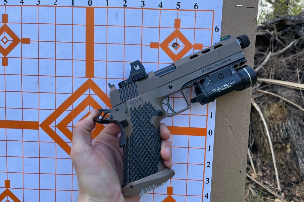 Review: 1911 That Takes Glock Mags?! Meet the Stealth Arms Platypus