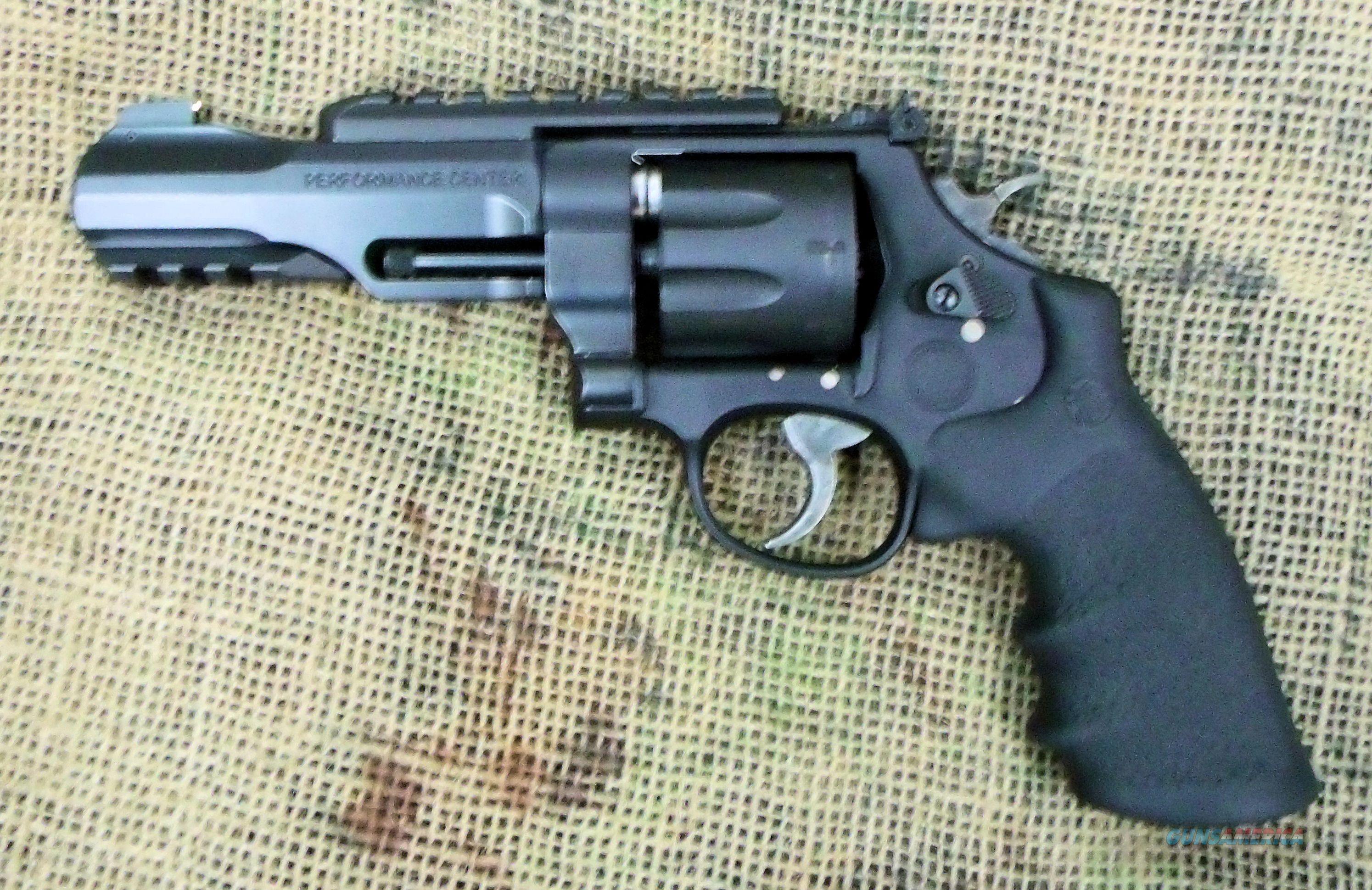 SMITH & WESSON Mod. 327 TRR8, 4 inch barrel, 357 Mag. R...