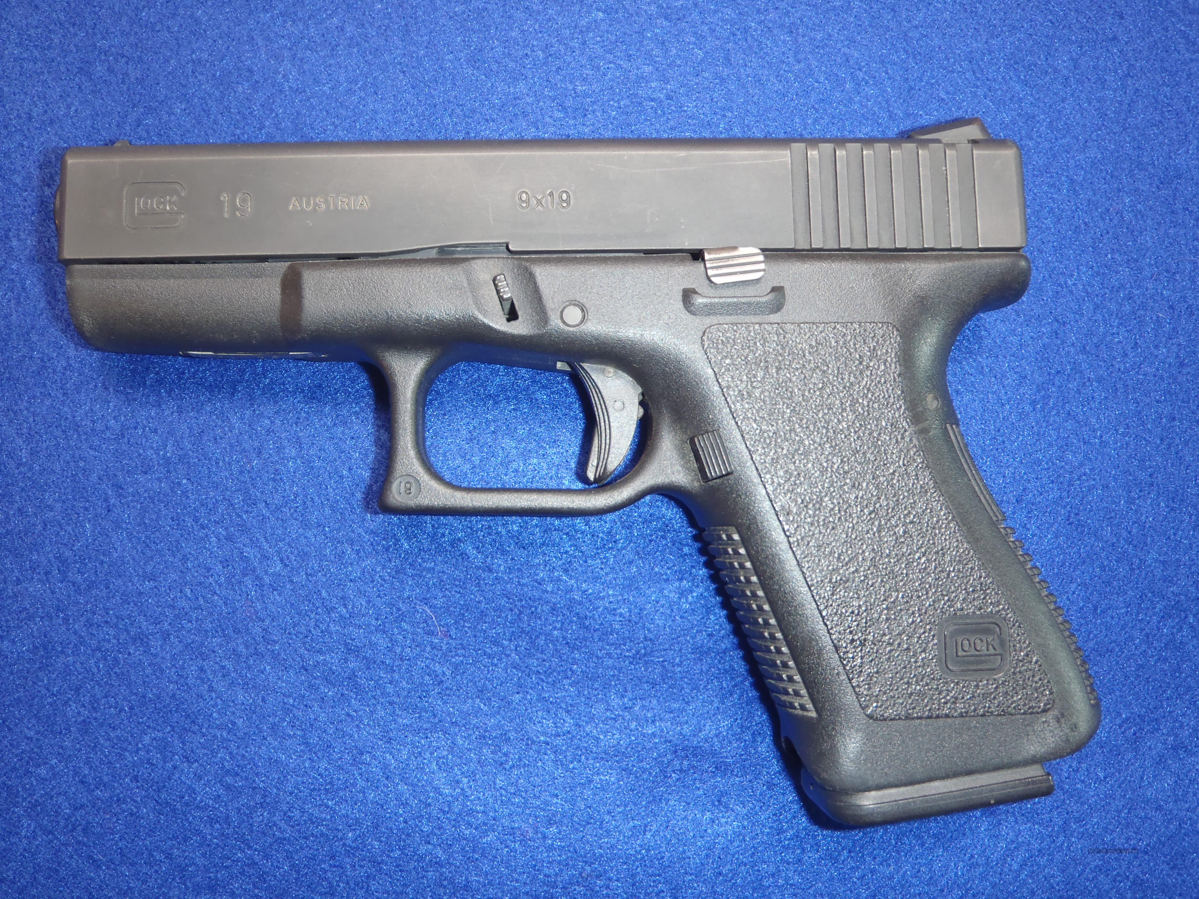 Used GLOCK 19 Gen 2 for sale