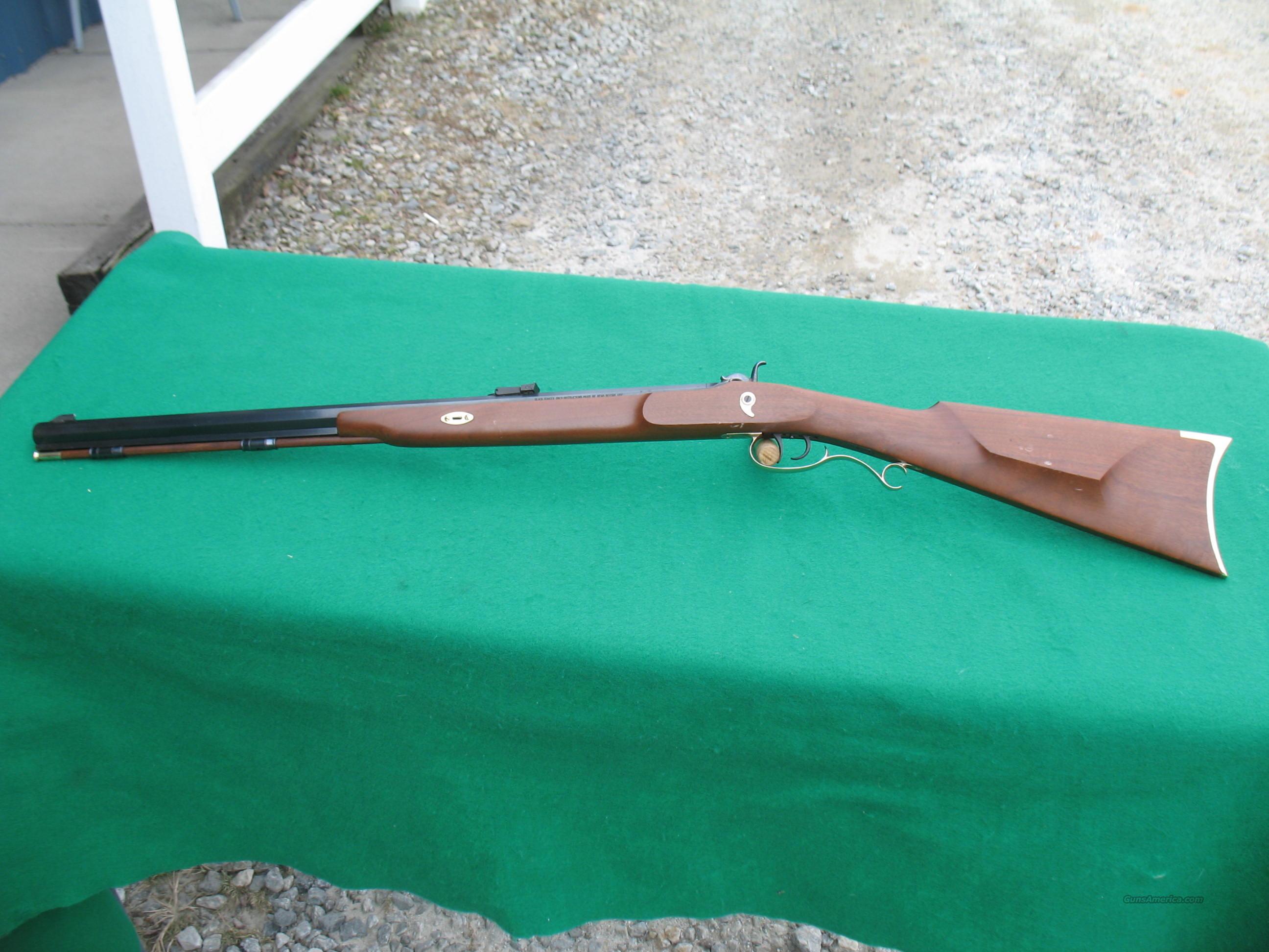 THOMPSON CENTER "CHEROKEE" MUZZELOADER 45 CAL.