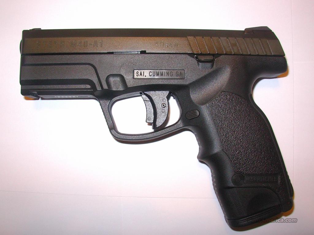 Steyr M40-A1 (40 S&W) with Trapezoid Sights!